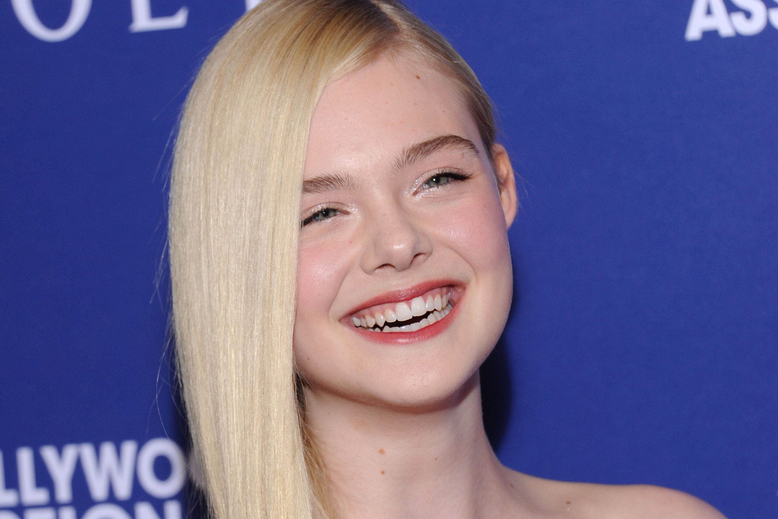Elle Fanning Minimal Makeup: How to Get Her Fresh-Faced Look