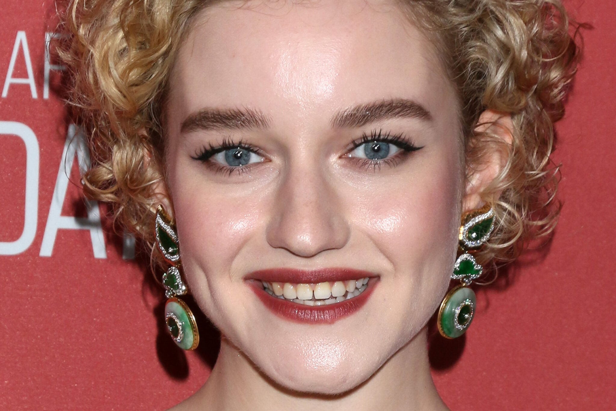 Short Curly Haircuts for Long Faces